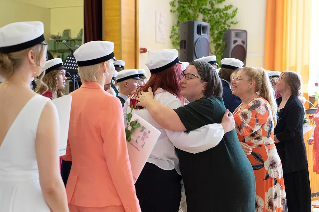 Lukio: Stipendejä kirjoituksissa menestymisestä, monen alan ...