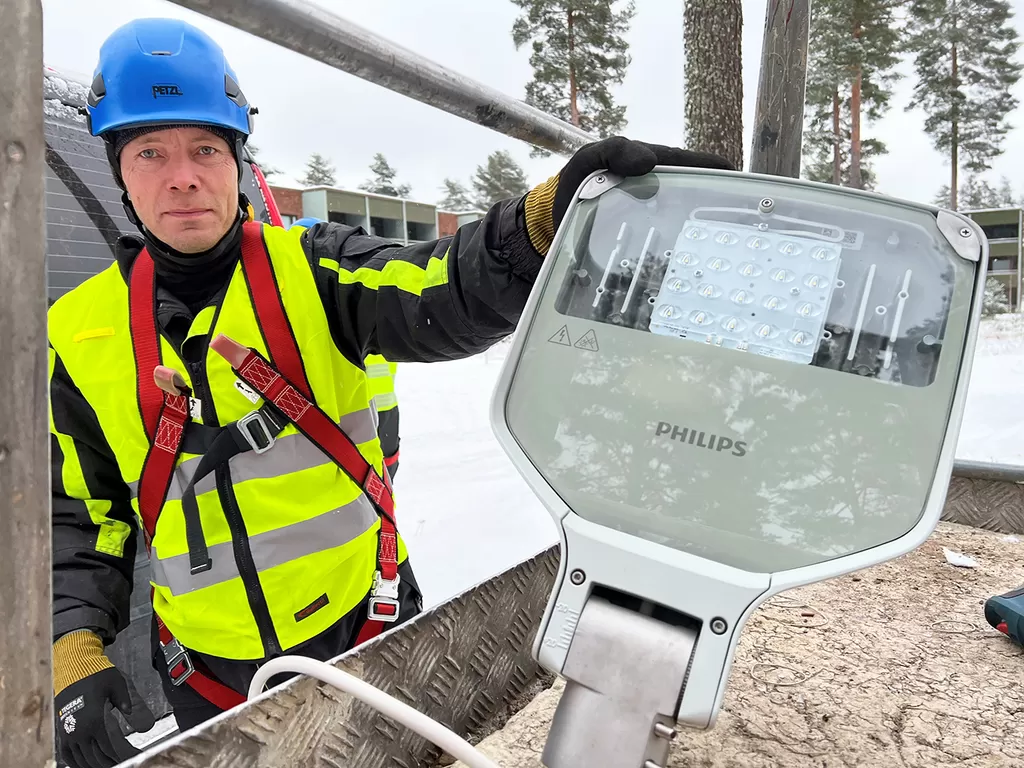 Kirkonkylän katuvaloja vaihdetaan ledeiksi - Ruovesi