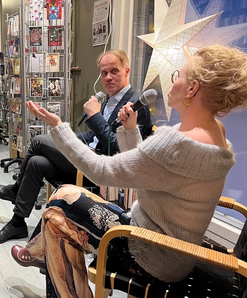 Tavallinen lauantaipäivä huipentui sanan ja sävelen ilotulitukseen ...