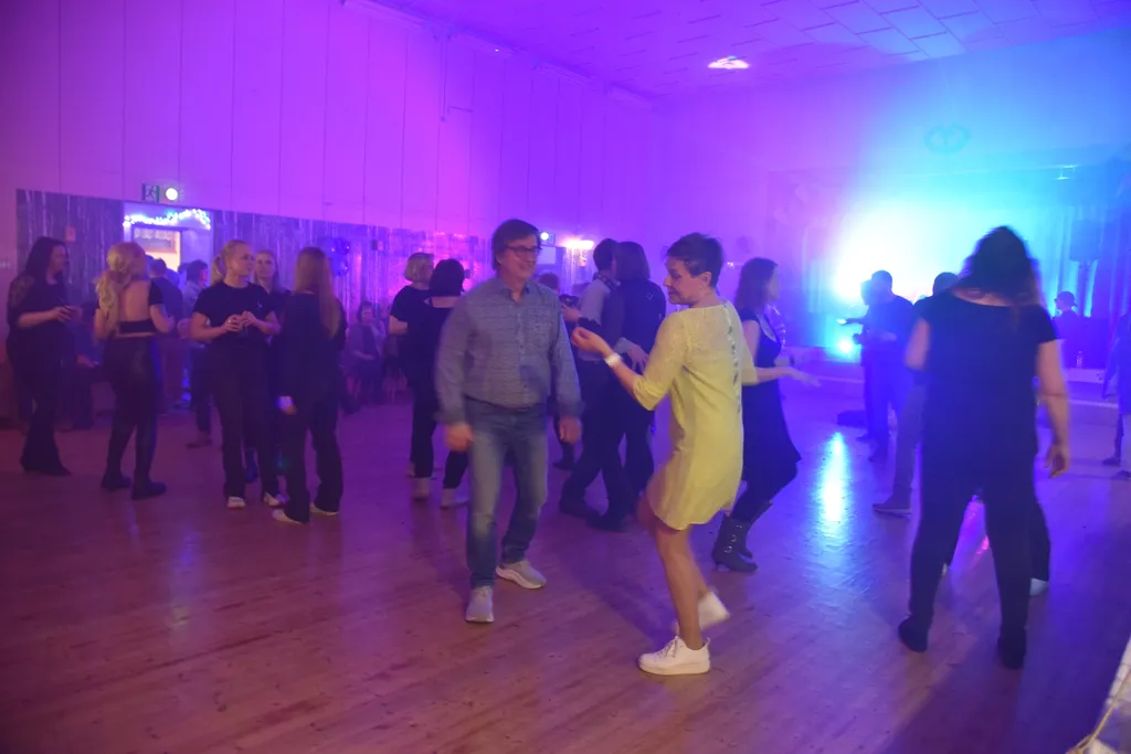 Aikuisten discossa oli hyvä meno - Ruovesi-lehti